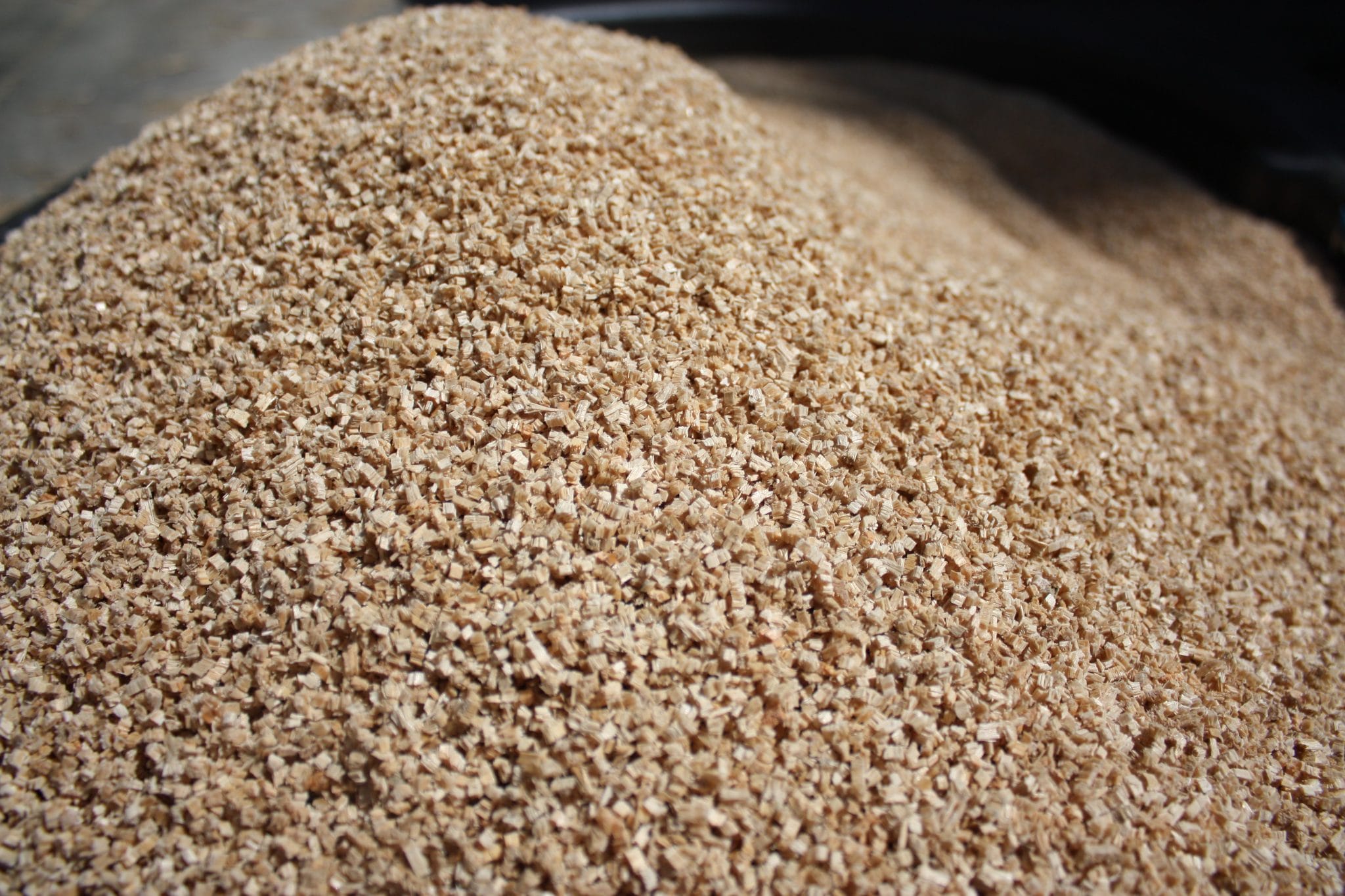 Low-Energy Comminution of Woody Biomass to Create Precision Feedstock ...